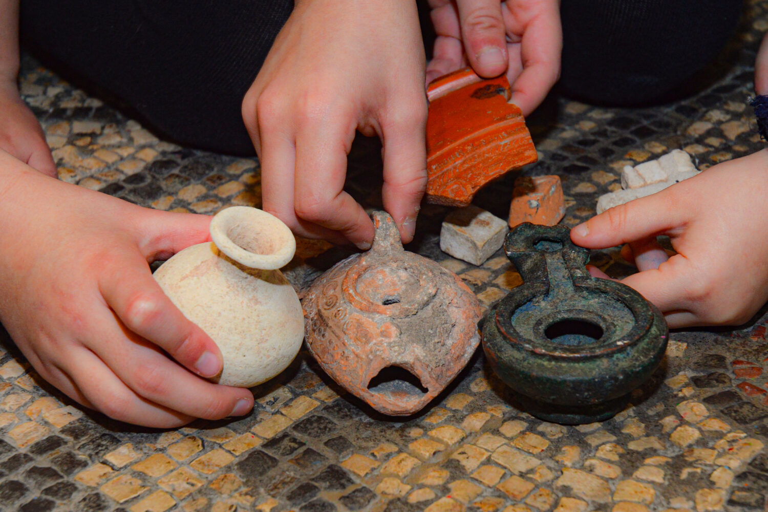 Hands-On History – Dorset Museum & Art Gallery